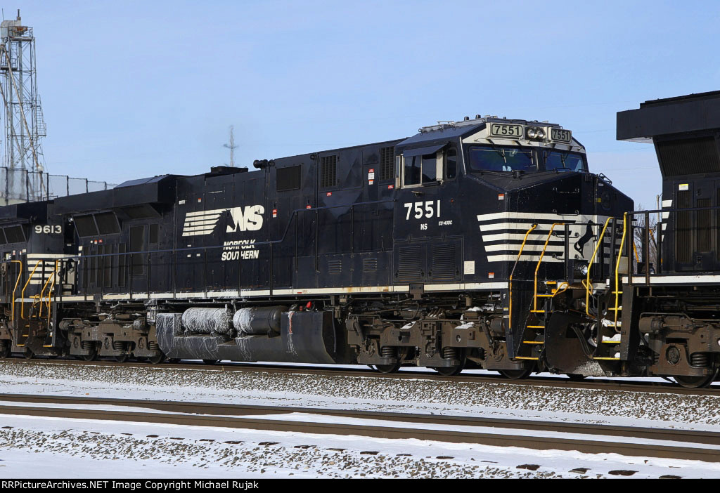NS 7551
